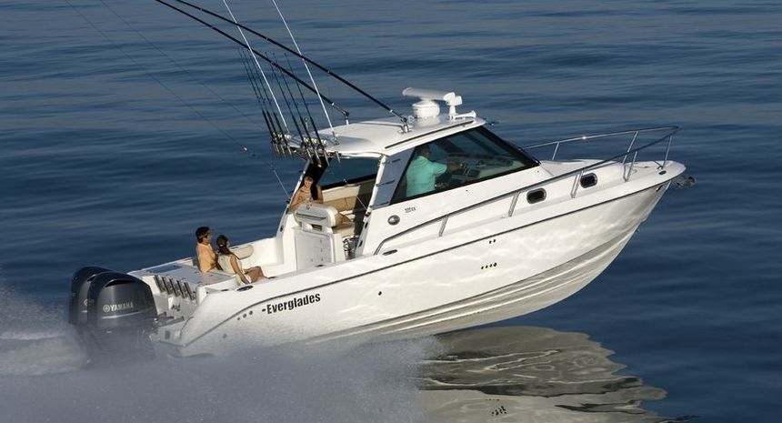 Everglades 320 EX for Sale and Information - BoatShowAvenue.com