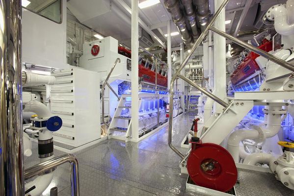 10 Gorgeous Superyachts’ Engine Rooms - Boating Feed - BoatShowAvenue.com